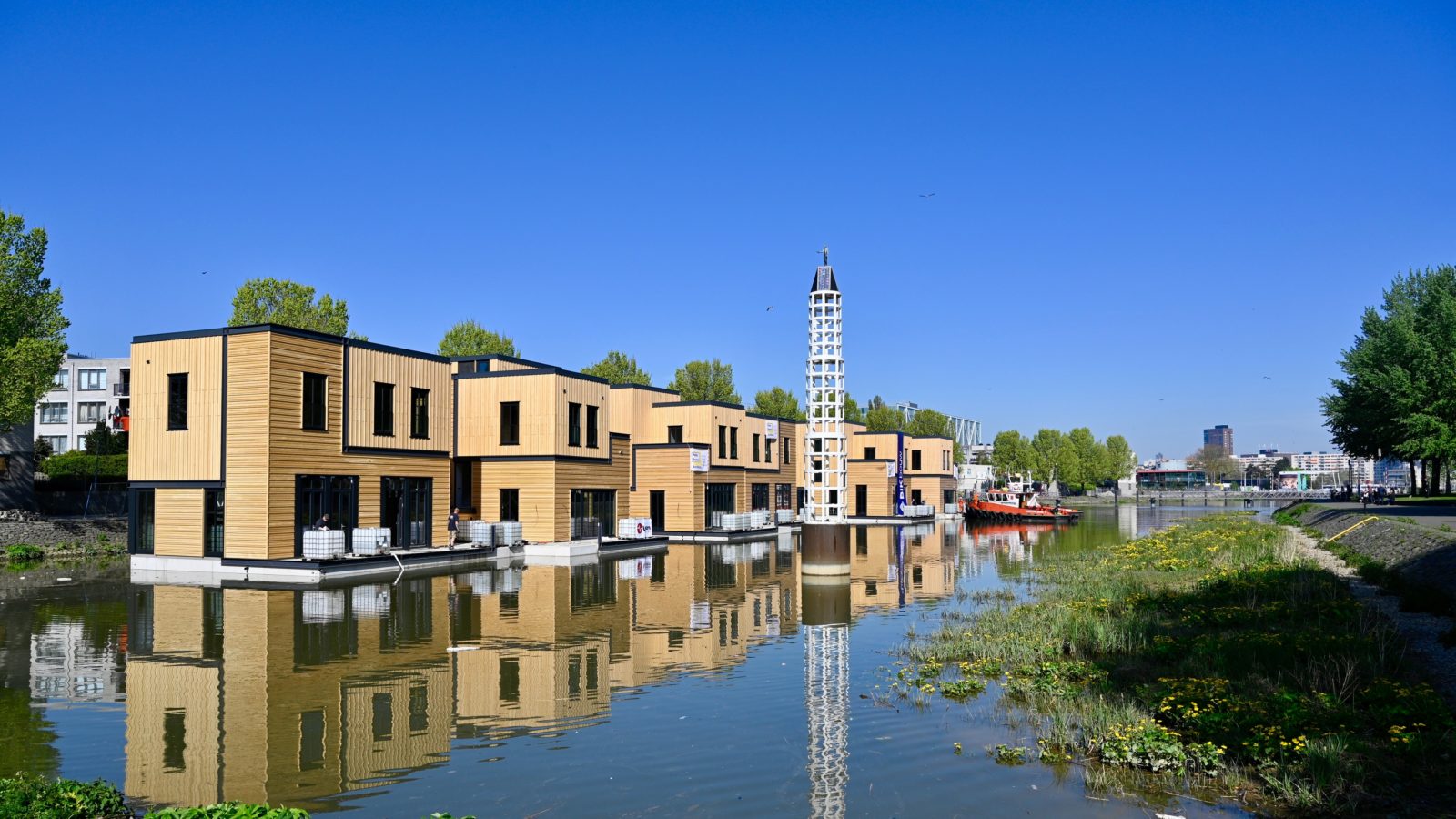 Floating Homes: The Tides of History Meet Historically High Tides – Valutus